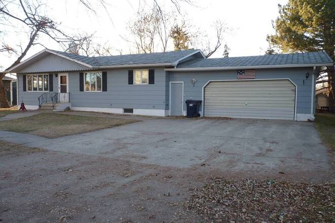 219 Anson Avenue NE, Sykeston, ND 58486 (Sold MyStateMLS Listing #10955368)