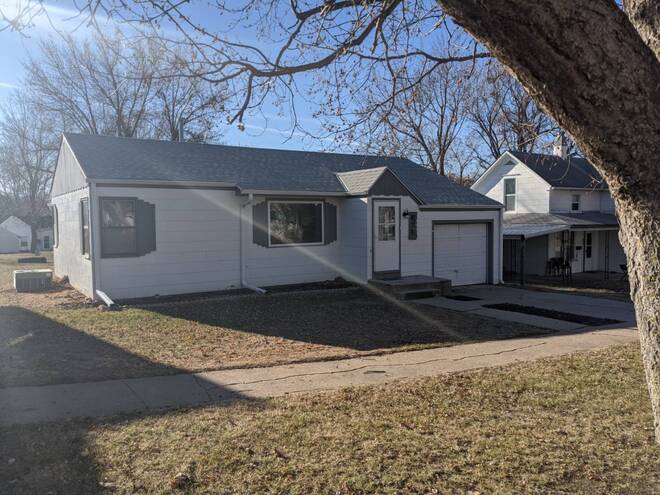 305 Maple St, Elgin, NE 68636 (Off Market NYStateMLS Listing #10964794)