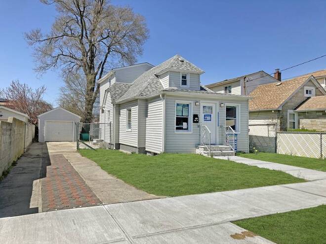 Queens County Springfield Gardens New York (NY) — Real Estate Listings ...