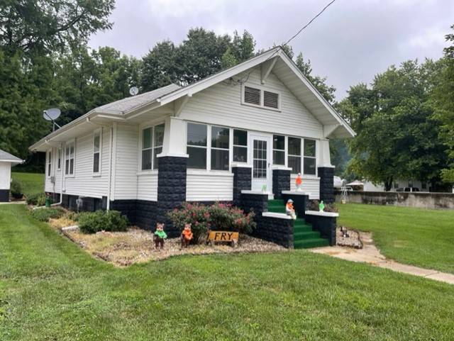6812 IL RTE 100, Frederick, IL 62639 (Sold MyStateMLS Listing #11097573)
