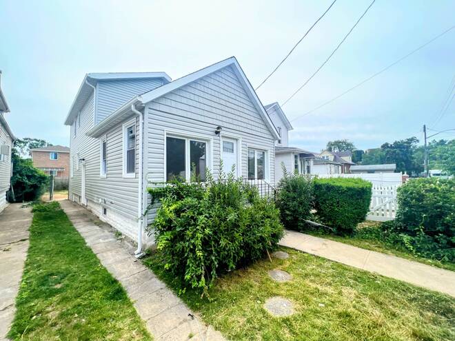 Queens County Springfield Gardens New York (NY) — Real Estate Listings ...