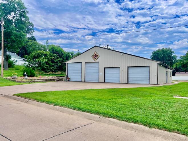 Cedar County Laurel Nebraska (NE) — Real Estate Listings By City