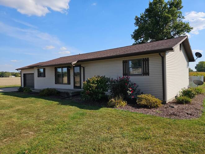 2009 E Scott Street, Olney, IL 62450 (Sold MyStateMLS Listing #11213292)