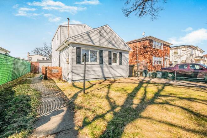 Queens County Springfield Gardens New York (NY) — Real Estate Listings ...