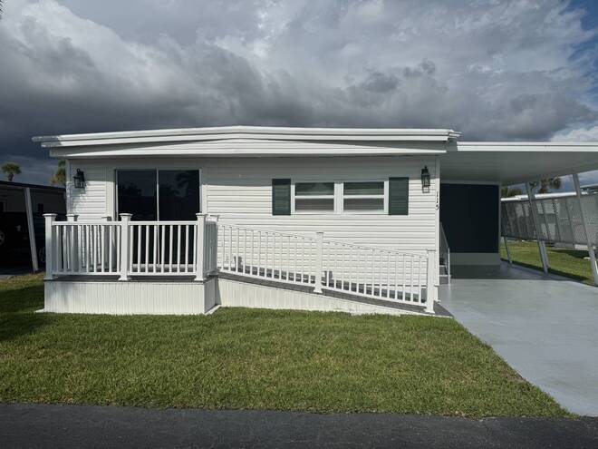 Naples Land Yacht Harbor - Community